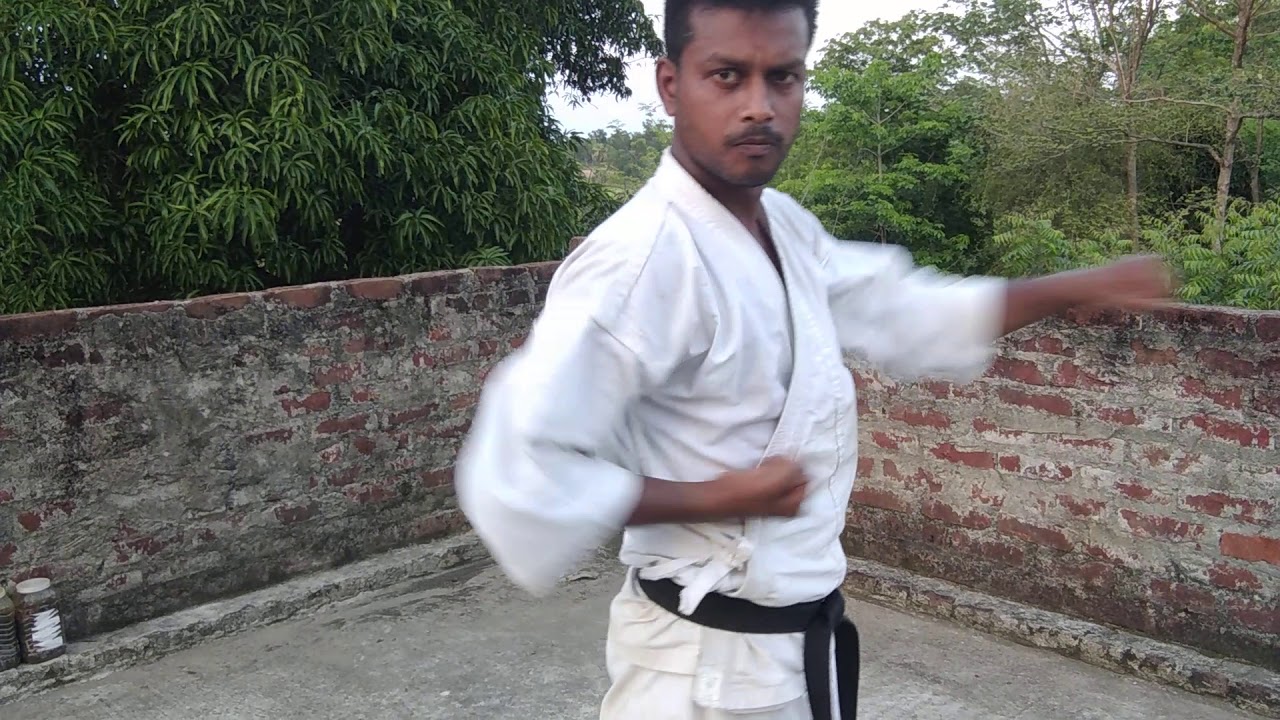Shito-ryu karate kata, teno and chino. - YouTube