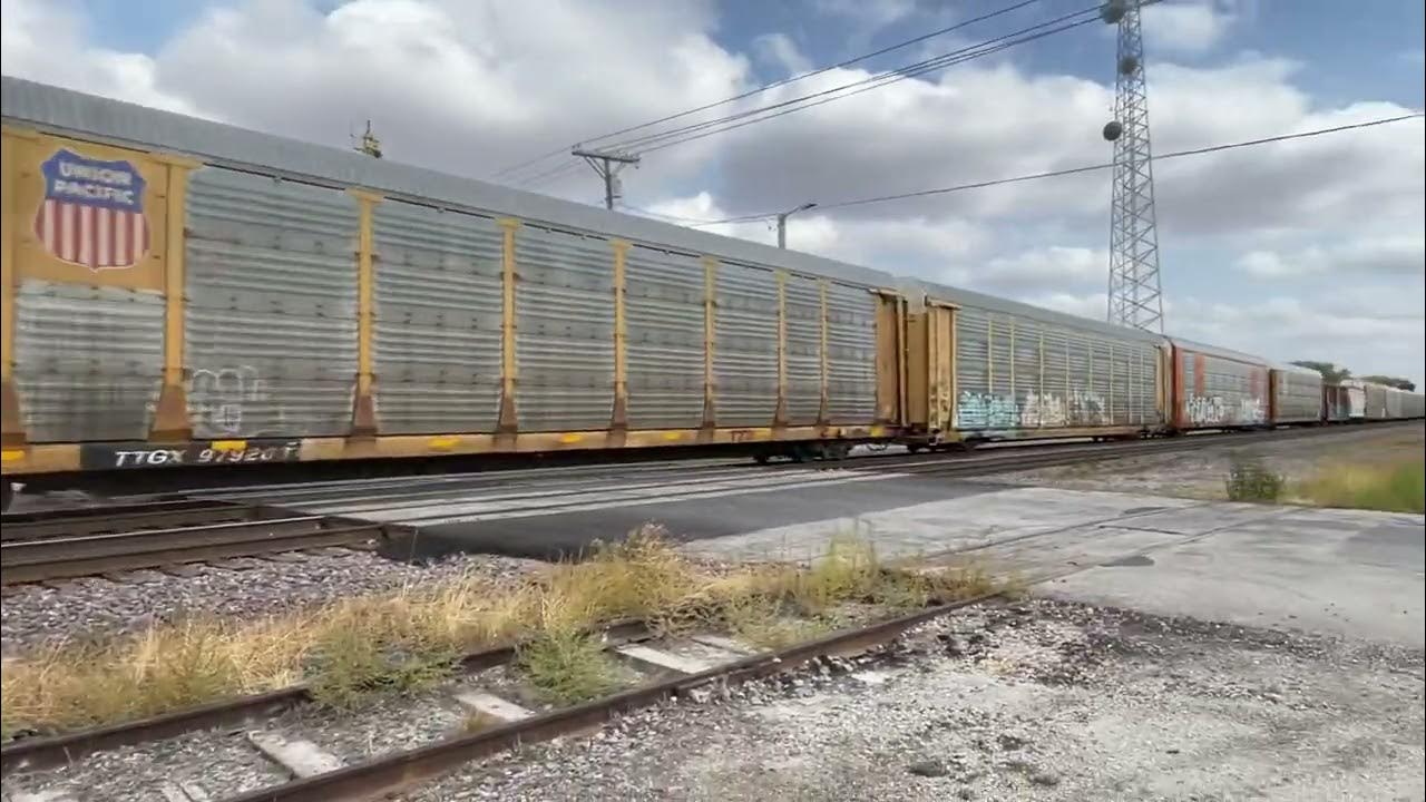 UP 7670 Leads PSR WB By Lisbon - YouTube