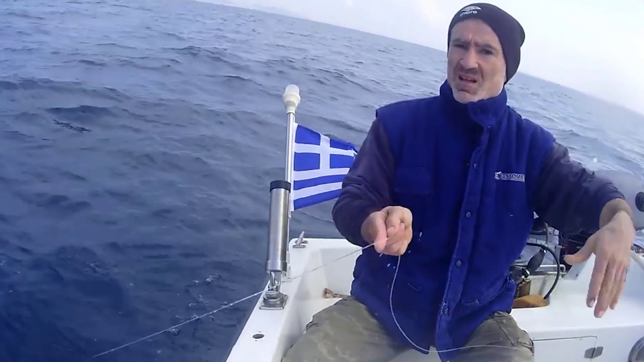Όταν έχει παγωνιά είναι για ψάρεμα χταποδιών - YouTube