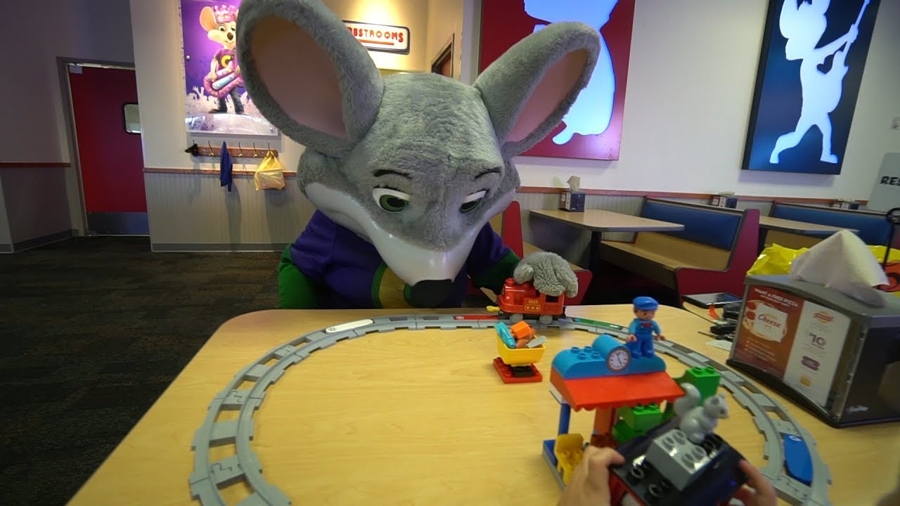 Chuck E Cheese Plays with lego duplo steam train 10874 - YouTube