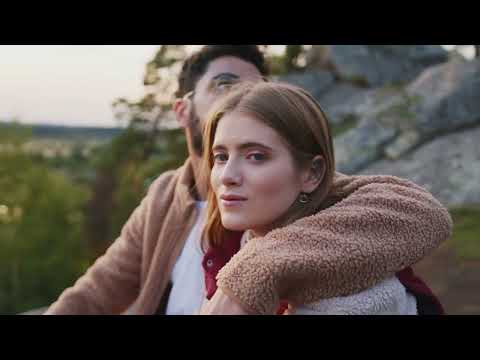 Gidiyorum hadi yolcu et beni / Şiir / Fon müziği