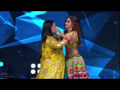 Jiya Shankar Navel Touch
