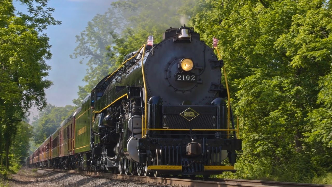 Reading & Northern 2102: Rambling Along The Reading (4K) - YouTube