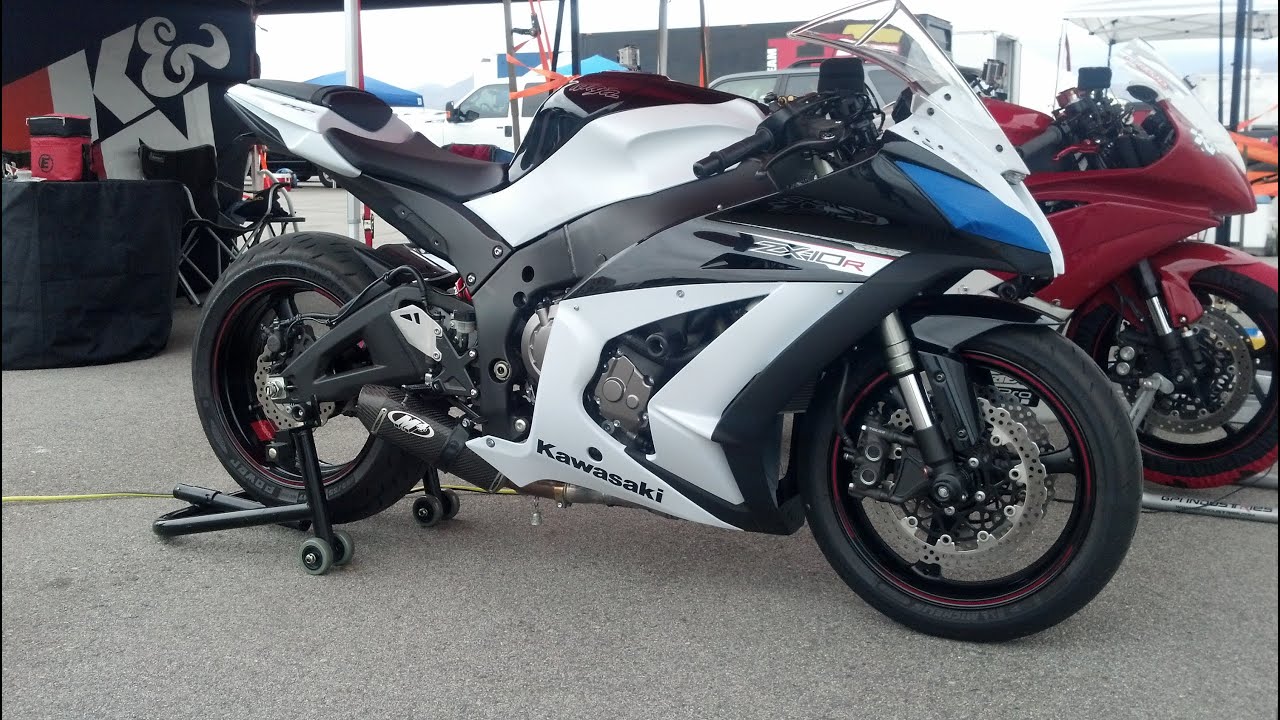 Femmewalla Track Day - Girl on ZX-10R - YouTube