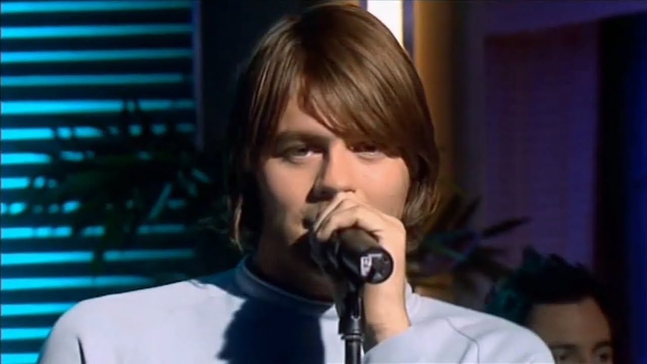 Brian McFadden feat. Delta Goodrem - Almost Here / 2005 - YouTube