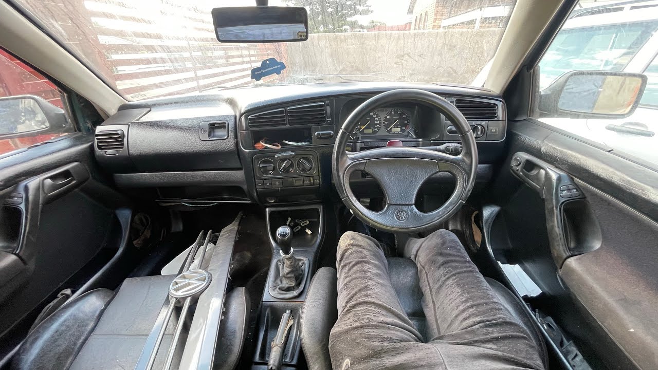 NKUPI VR6 24V MACK INTERIOR TOUCH UPS 🙌 ️ - YouTube