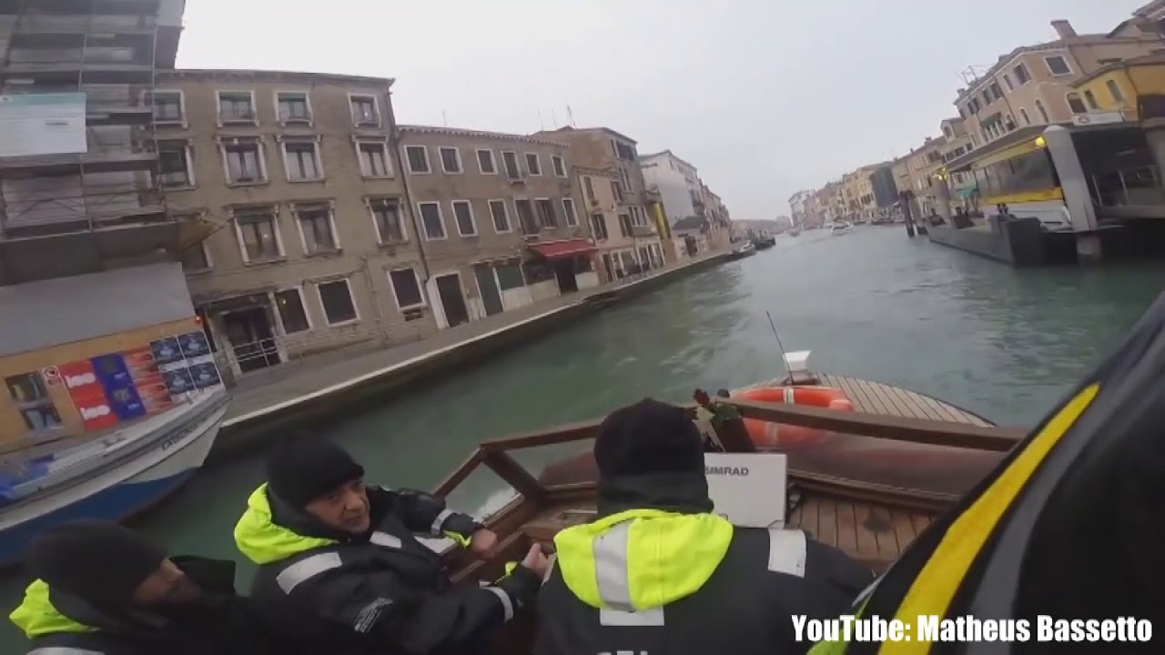 Venedik'in tekne itfaiyeleri (Venezia boat free dept.) - YouTube