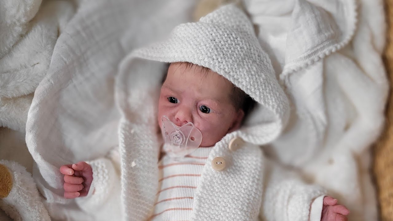 Silicone preemie Baby dolls size in Bambino knits & Huggies diapers ...