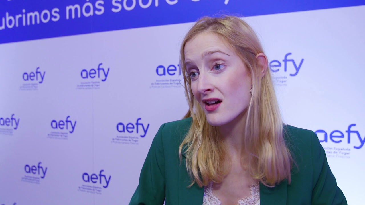 2º Aniversario AEFY - Sara Castro - YouTube