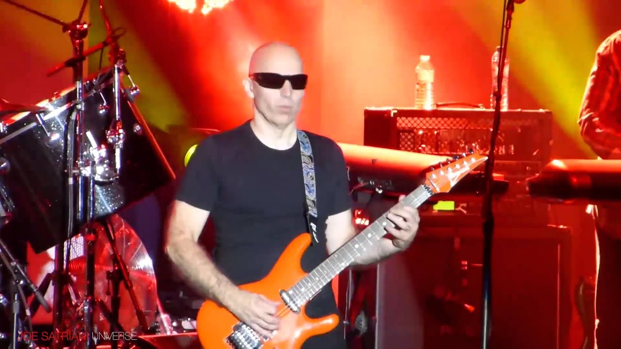 Joe Satriani - Satch Boogie (Live 2015 in Netherlands) - YouTube