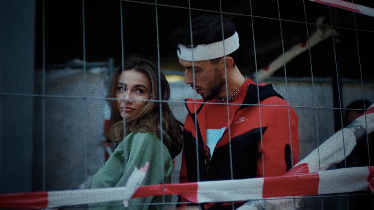 Smack One - Půl Dne Remix (Official Nekonečno Video) - YouTube