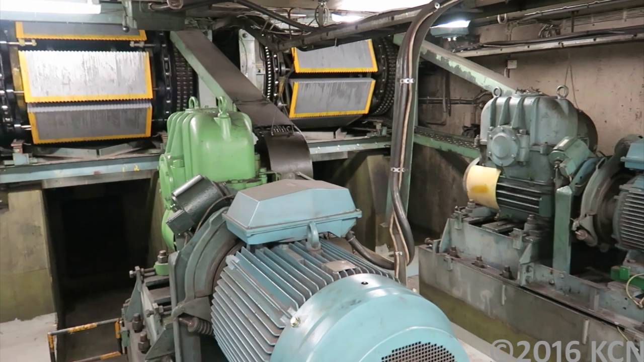 2016-07-06 Escalator mechanical room (60fps) - YouTube