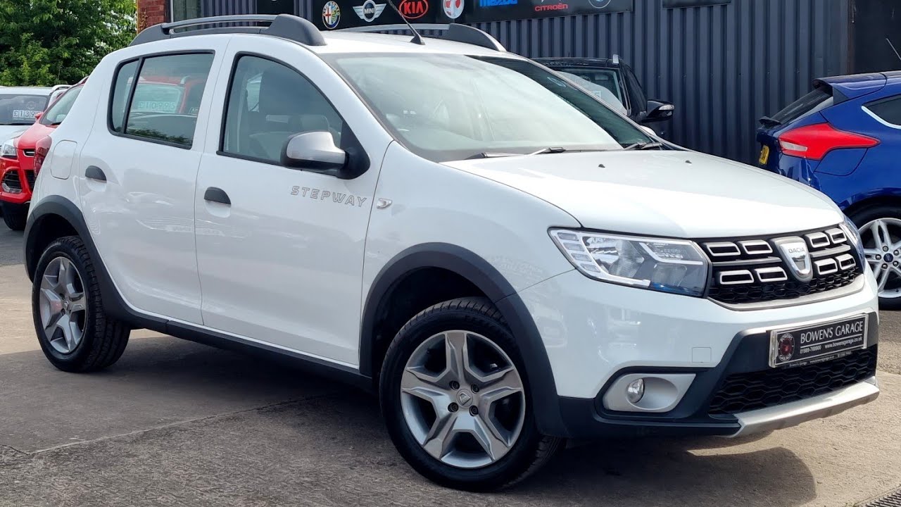 2017 (17) Dacia Sandero Stepway 0.9 TCE Laureate 5Dr in Glacier White ...