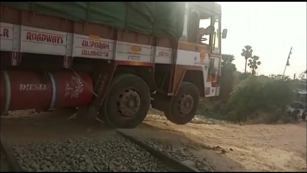Ashok Leyland ps4 Torres wheeling stunt/ lorry stunt in railway track/# ...