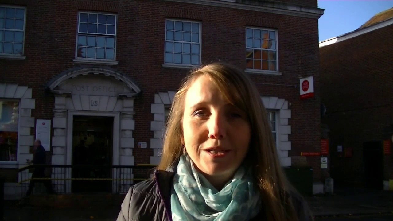 Rachel Burgess outside Wokingham Post Office. - YouTube