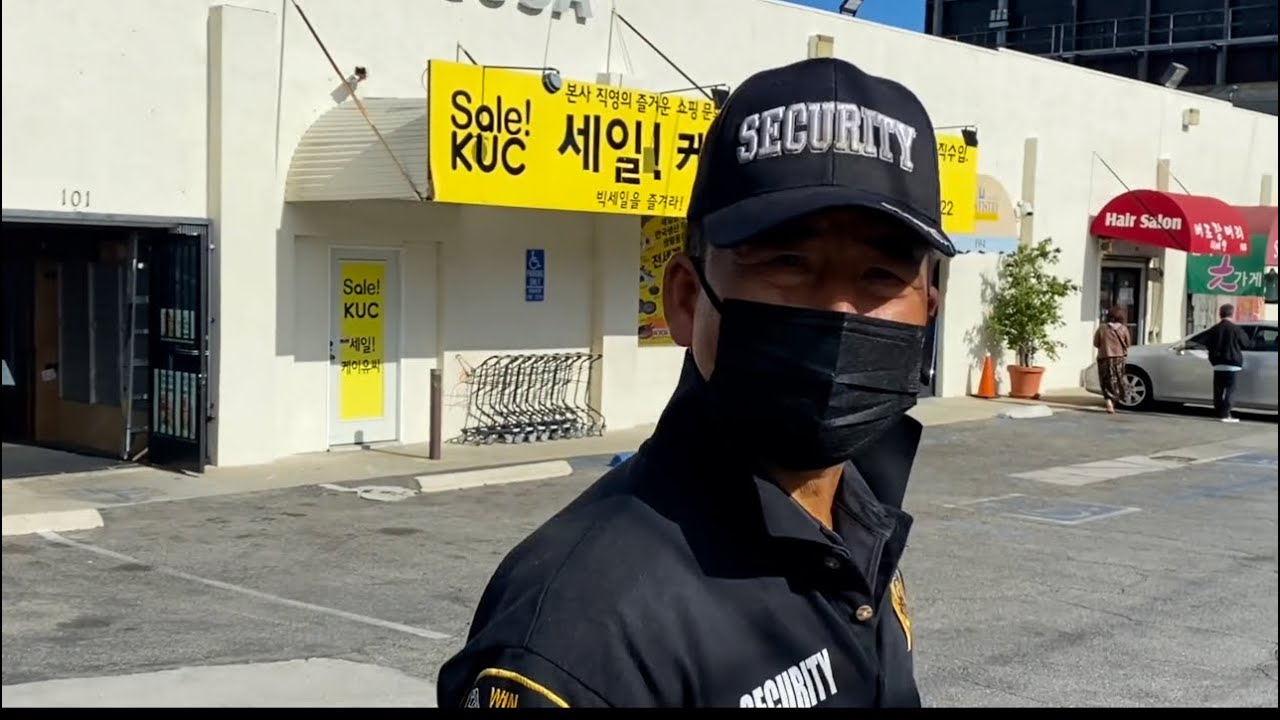 Snowflake Security guard no camera allowed get off property now ...