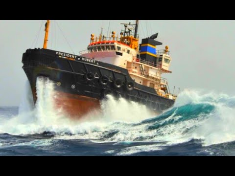 Perfect Storm! Top 10 Big Ships & Fishing Boats At Giant Waves - YouTube