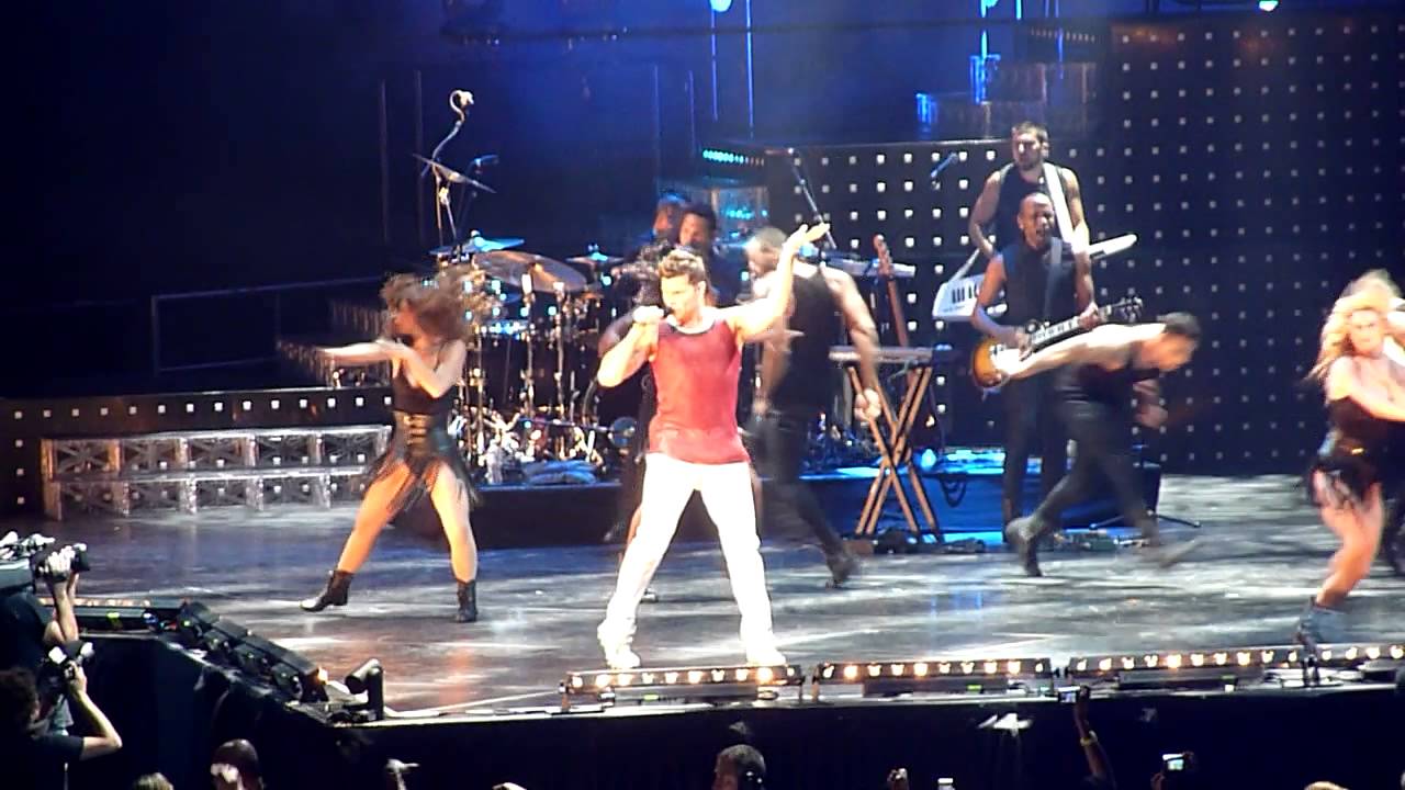 Ricky Martin - Shake your bon bon - YouTube