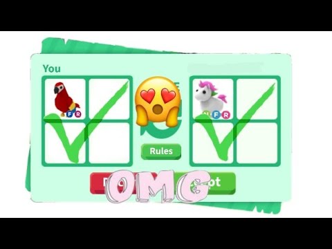 (My first video!) 🦜what the people trade for FR parrot on adopt me?🦜 ...