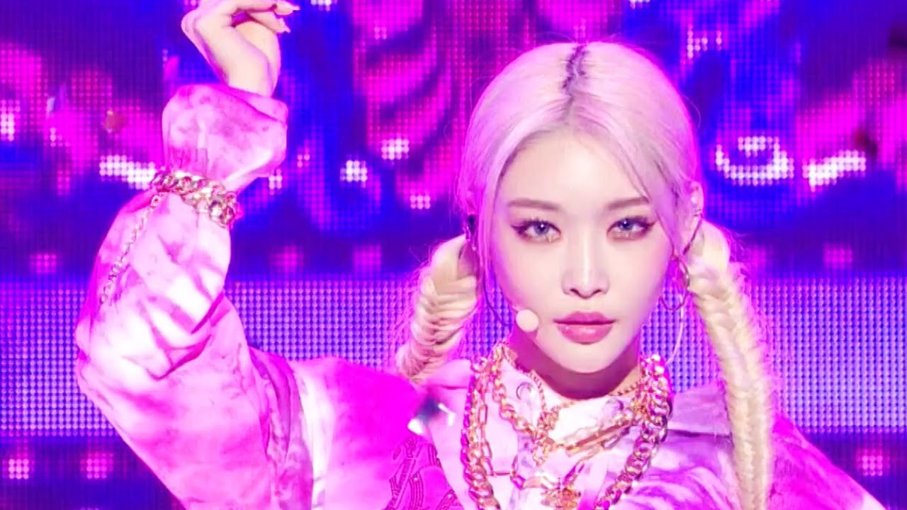 Chung Ha - Snapping [Show! Music Core Ep 639] - YouTube