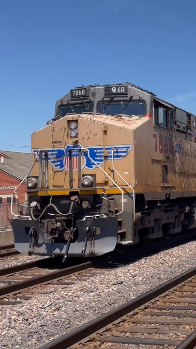 UP 7668 pushes a Coal Train through Lombard - YouTube