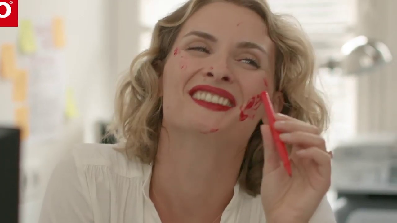 Bande Démo Comédienne - YouTube