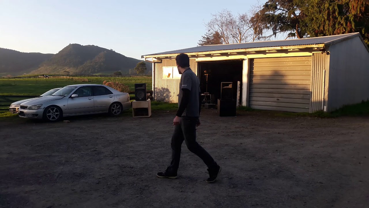 RCF L18S800 in Cubo 18 Extended enclosure test run - YouTube