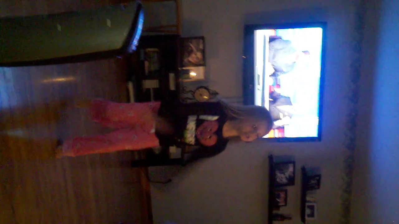 Addyson dancing to Usher - YouTube