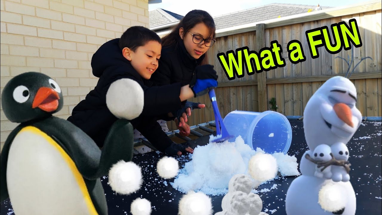 Play and Throwing Snowball | Kids Fun - YouTube