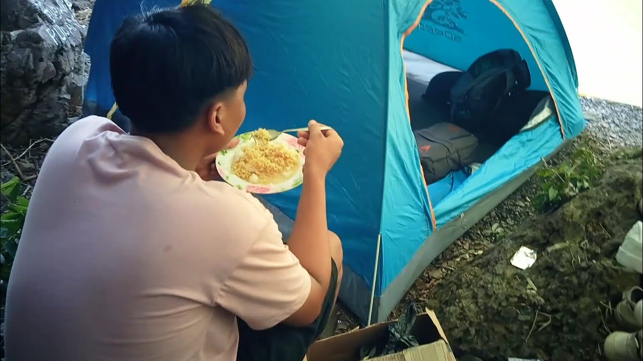 makan andalan anak camping yah Indomie 😱😅#subscribe - YouTube