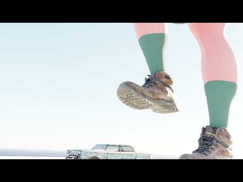 Giantess car crush