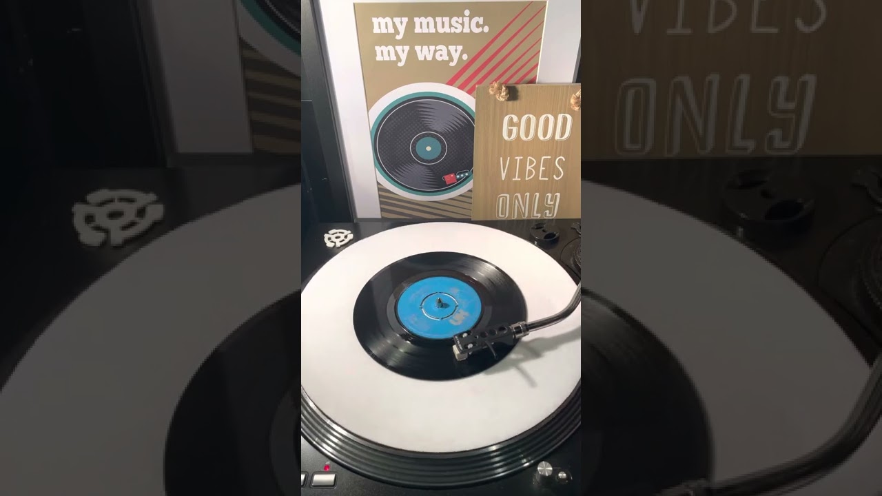 10cc - Rubber Bullets ( Vinyl 45 ) From 1973 . - YouTube