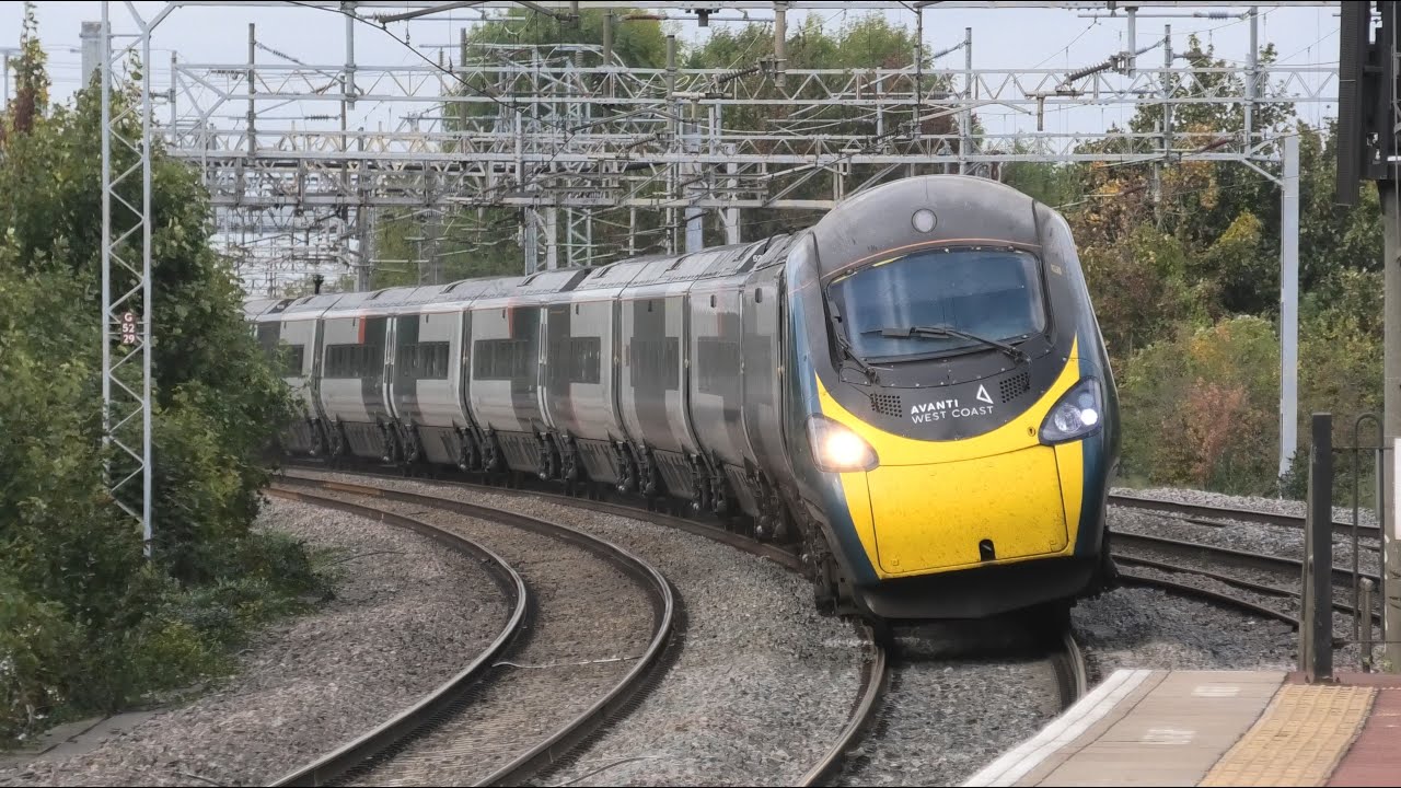 Trains at Wolverton Station, WCML | 06/10/22 - YouTube