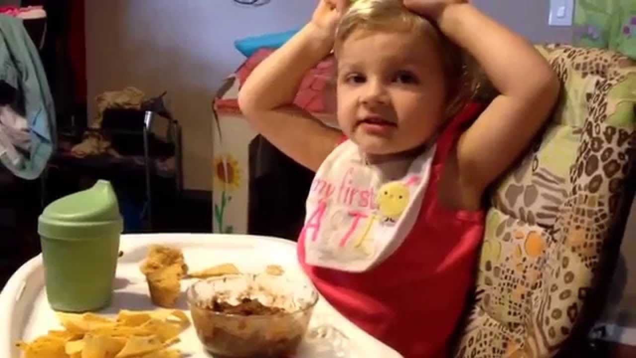 Cute baby talking to Daddy - YouTube