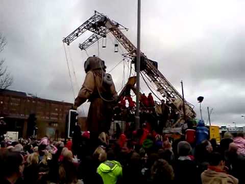 Giant deep sea diver puppet walking in Liverpool - YouTube