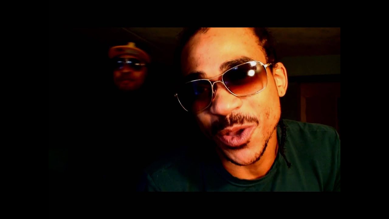 MAX B OFFICIAL MUSIC VIDEO (TWITTER.COM/JUSTSOPRANO) - YouTube
