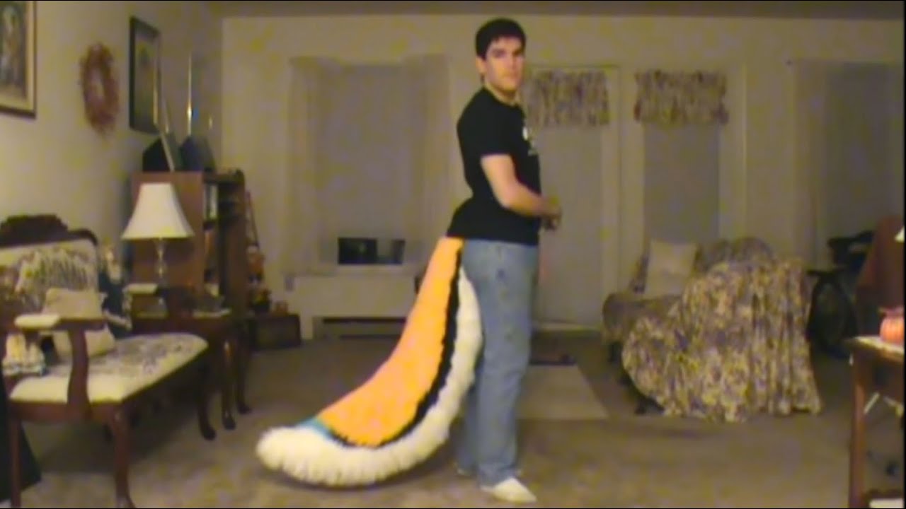 HUGE Moving Fursuit Tail || Large Wolf Tail | Fox Tail Hybrid Test ...