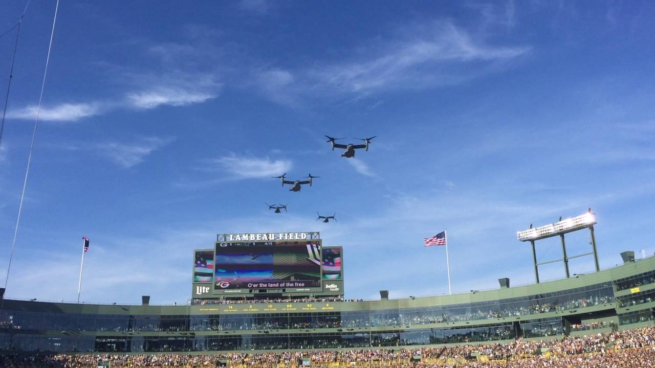 Flyover V22 Osprey Packers vs Cowboys 10/16/16 Lambeau Field - YouTube