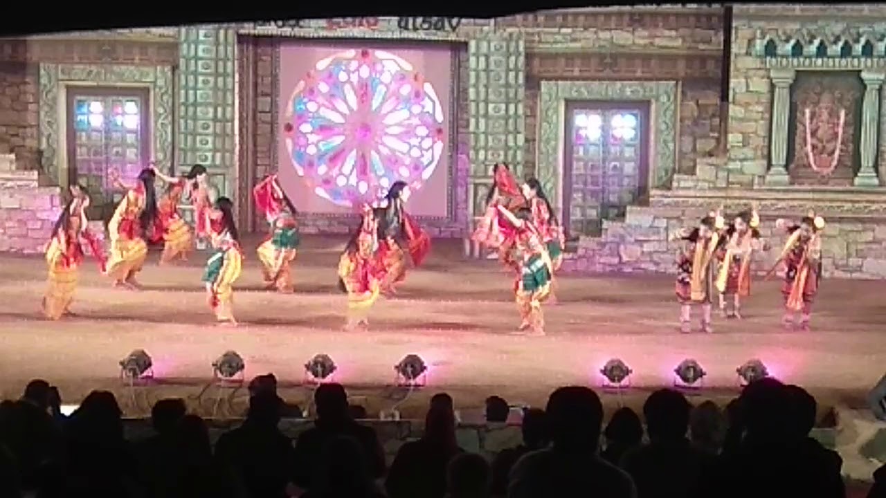 Beautiful north East Indian dance performance - YouTube