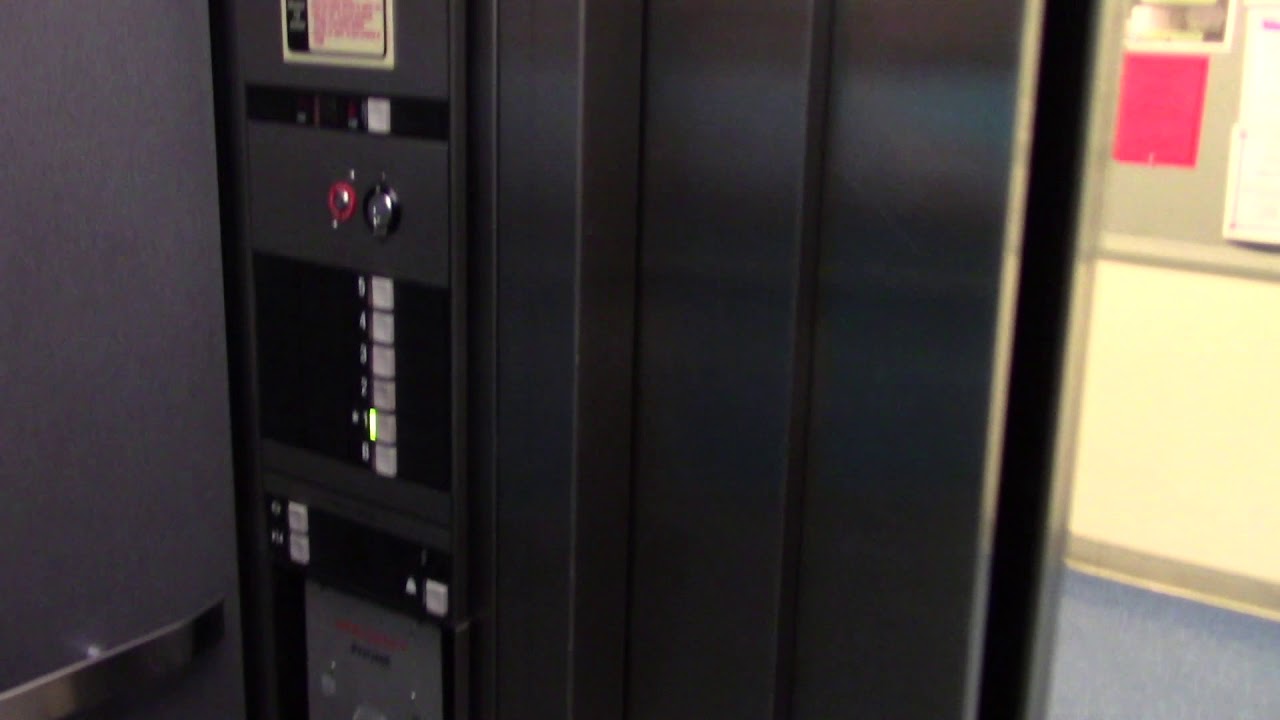 Montgomery Vector Traction Elevator @ UIUC Chemical & Life Science Lab ...