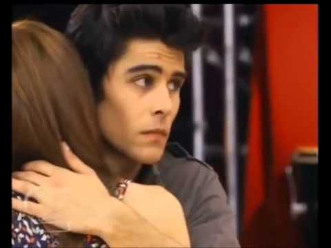 Violetta León Tomas-Amor entre 3 - YouTube