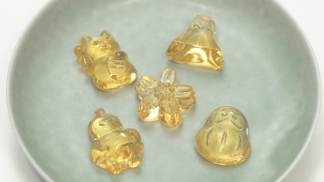 和べっこう飴【Japanese Bekko Candy】 - YouTube