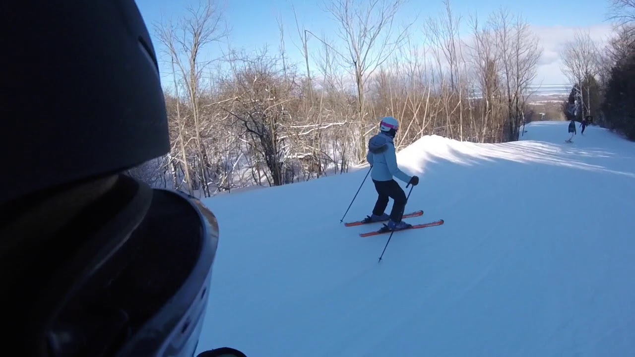 Blue Mountain Skiing - YouTube