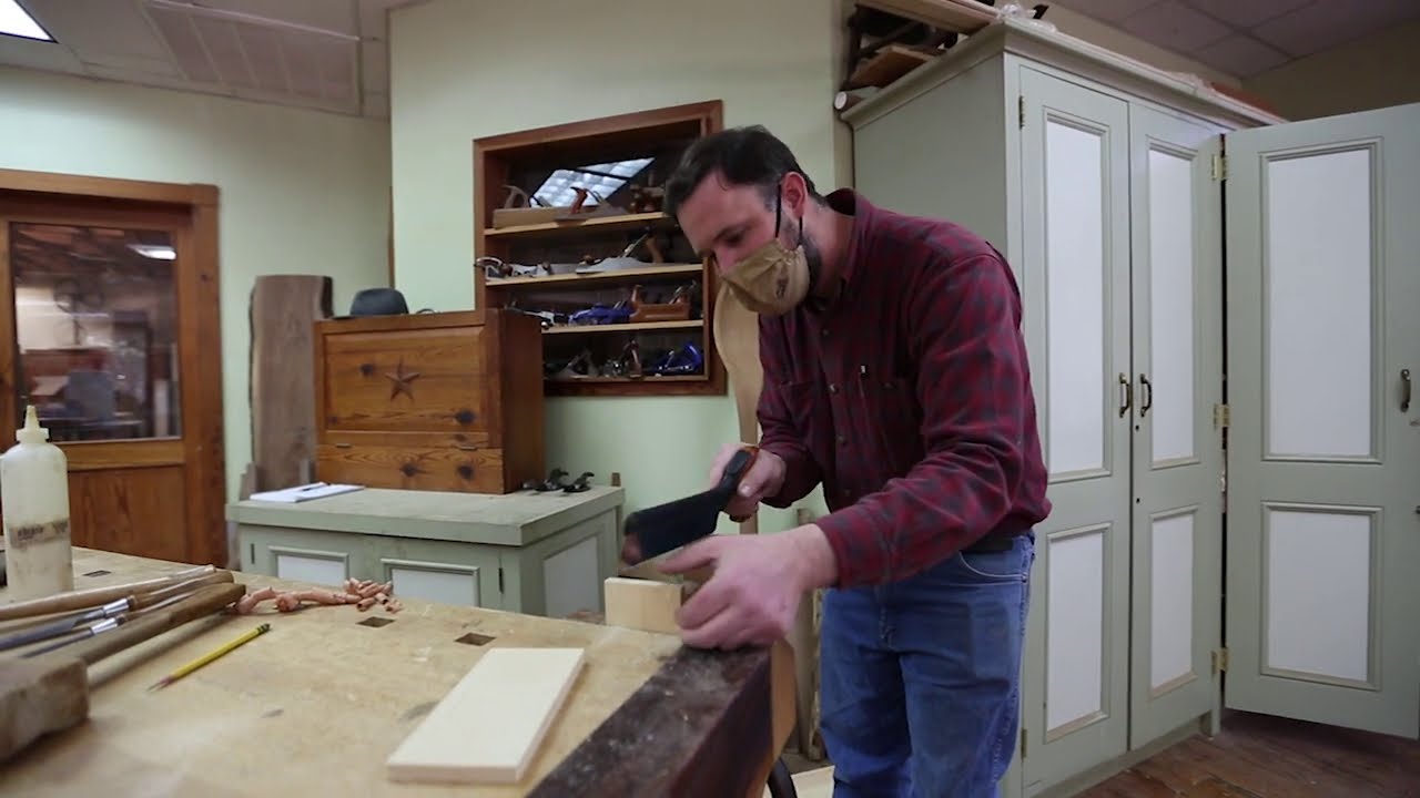 Waco Makers: Woodworking a dovetail joint at Homestead Heritage with ...