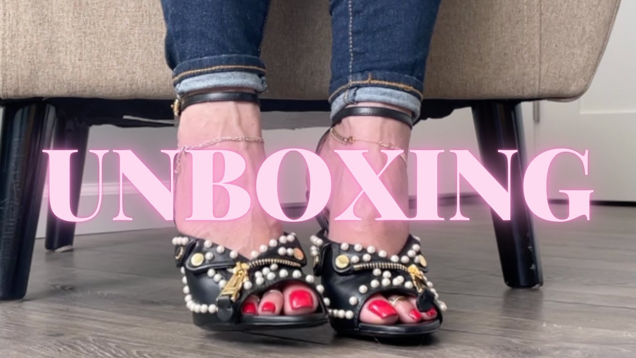 Moschino Unboxing | My Favorite High Heels So Far This Year - YouTube