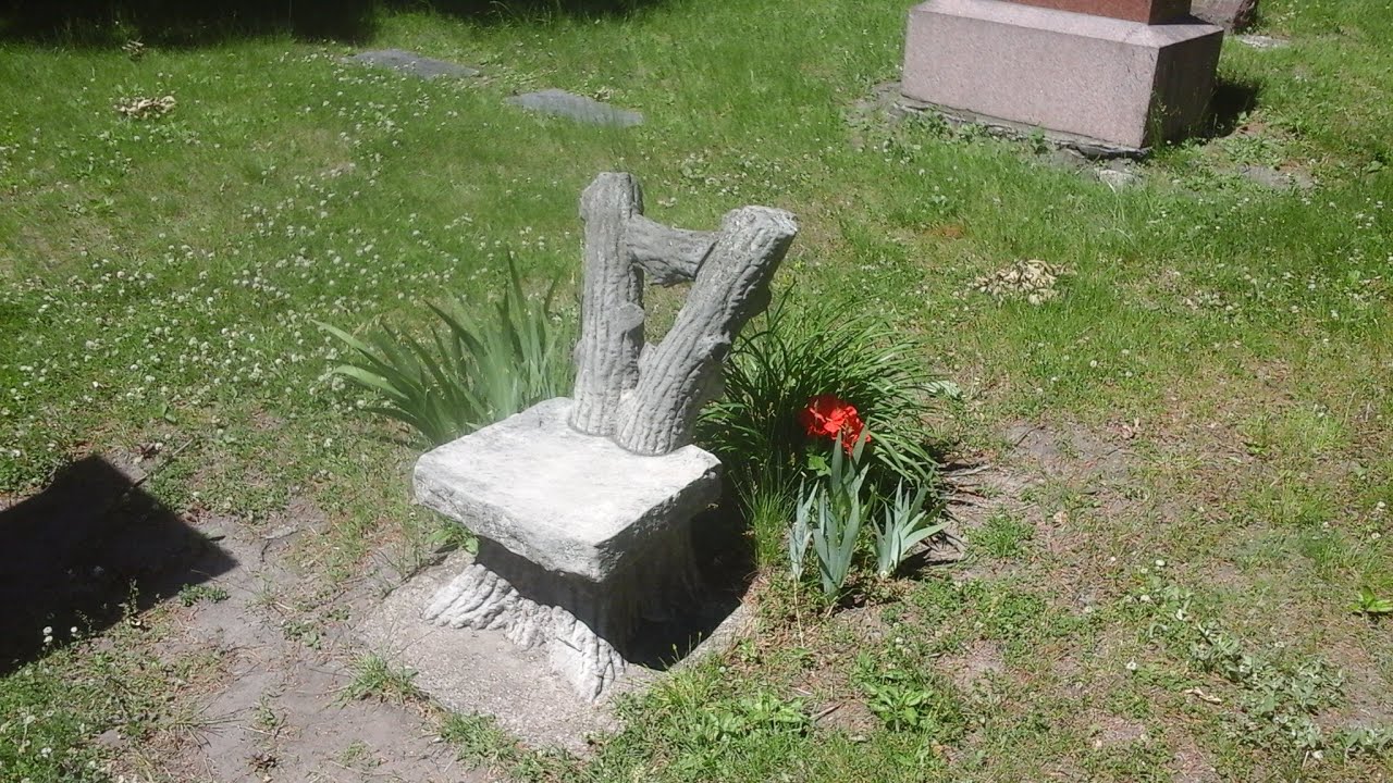 Urban Legends: The Death Chair in Riverside Cemetery in Marshalltown ...
