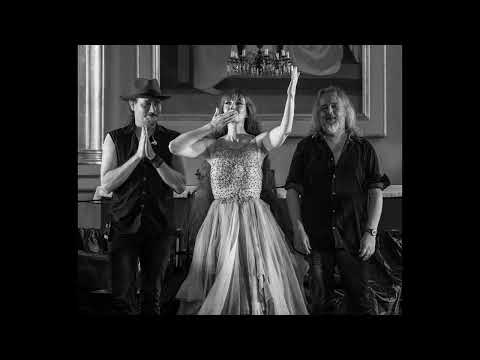 Auri, feat. Tuomas Holopainen Johanna Kurkela -- I will have language