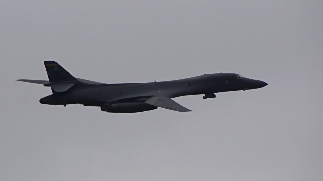 RAAF Amberley Plane Spotting [feat. 2x USAF B-1B Lancer] | 29 November ...