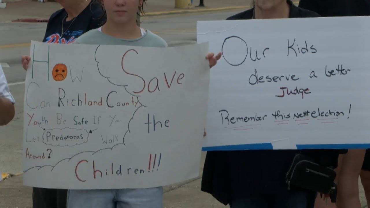Protesters stand against decision in Kyle Shipman case - YouTube