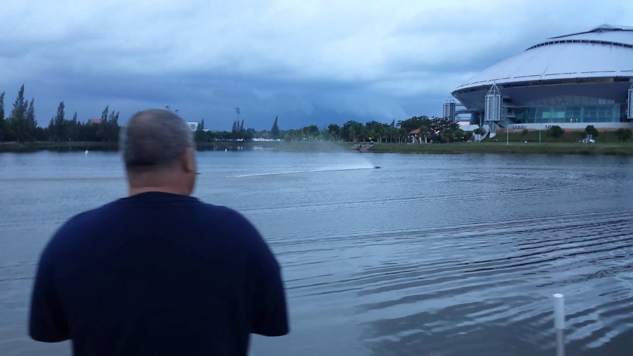 Typhoon maiden. Zen 26cc with box exhaust.mp4 - YouTube